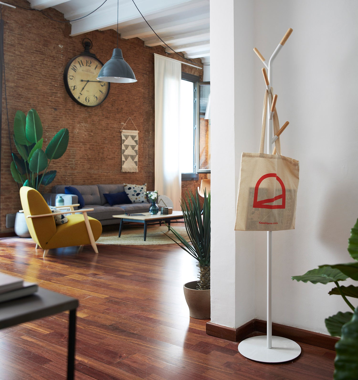 Nerb hanger 175 cm – Kave Home Singapore